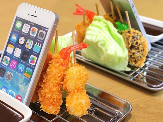 Food and cooking app on smartphone - Dr. Caroline M. Burns